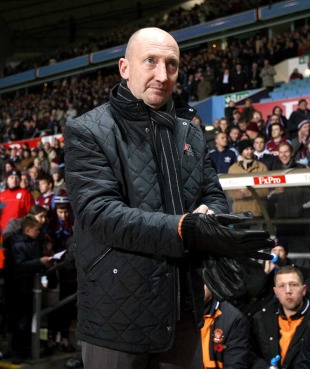Ian Holloway to take inspiration from Crocodile Dundee | english ...